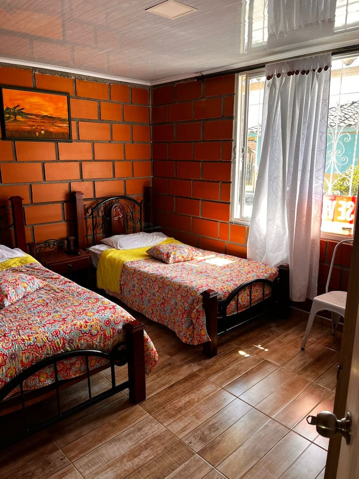 Casa Campestre En San Felix Para Grupos Y Familias - Salamina