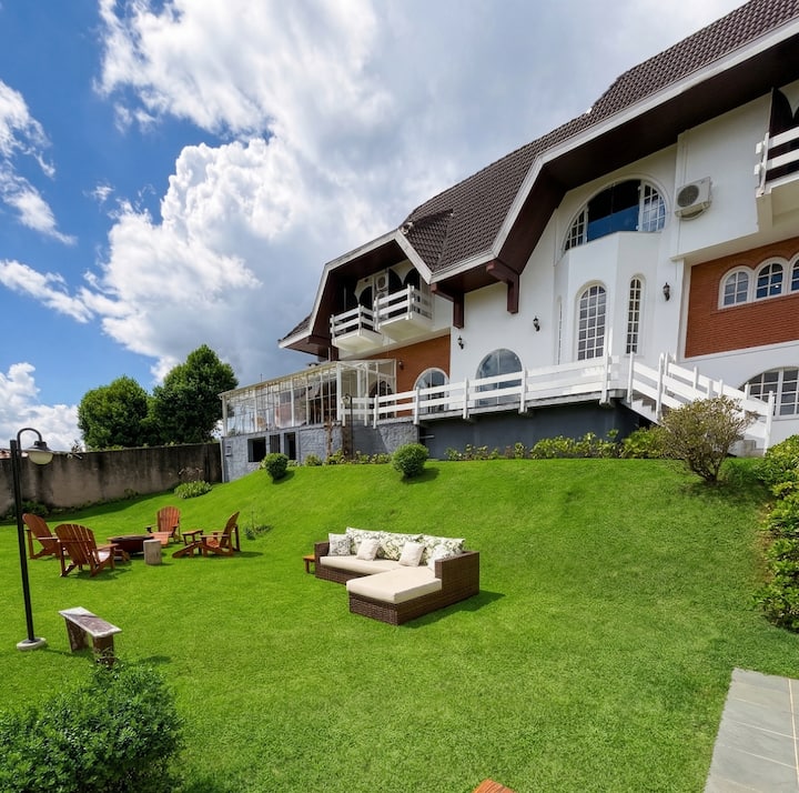 Luxo No Alto Do Capivari: Lareira, Vista& Sossego - Campos do Jordão