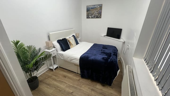 Ensuite Room | Leicester Central Stay | Sleeps 2 - Leicester