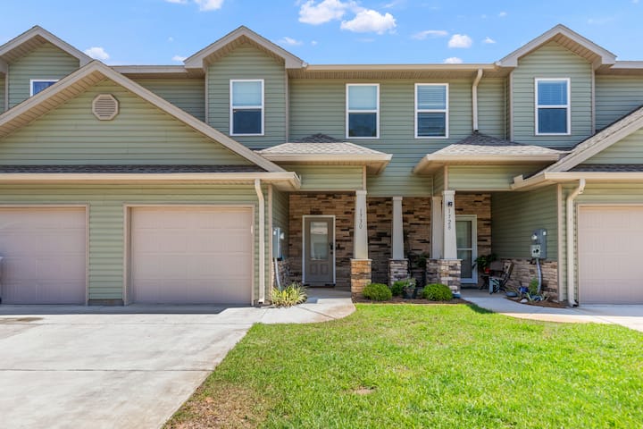 *New Rental Special* Pool| 5 Miles To The Beach - Navarre, FL