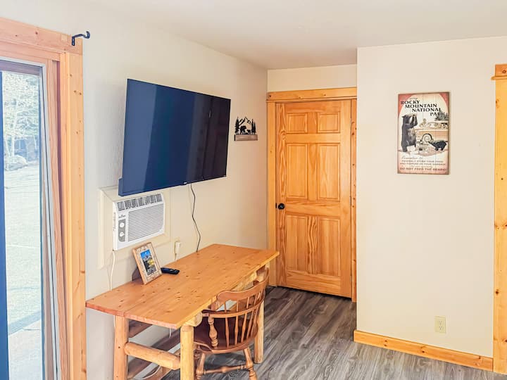 Full Kitchen River Motel W/ Views - Nr100 - Estes Park, CO