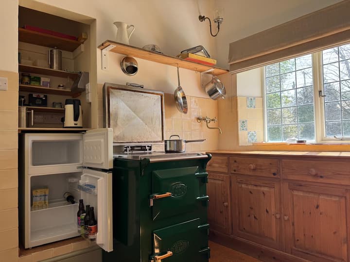Ashe Cottage: Historic Jurassic Coast Retreat - Axminster