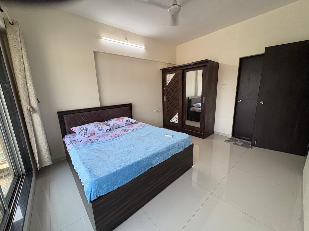 Mountain View 3BHK Near Airport Free Parking - Flats for Rent in Navi ...