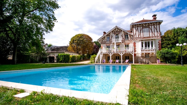 Exceptionnelle Maison Historique Avec Piscine - Yerres