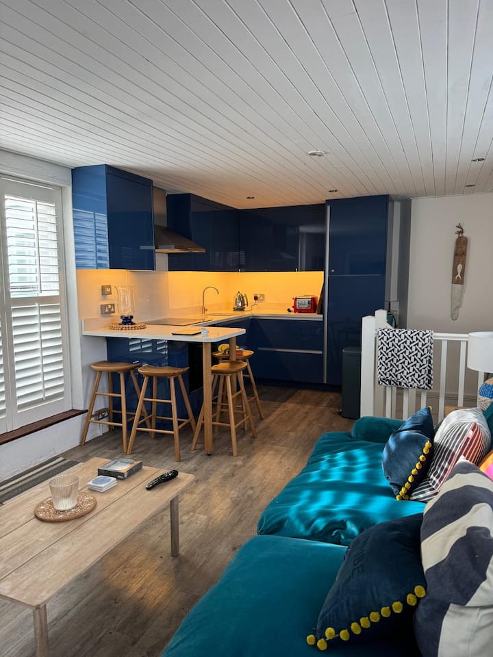 The Old Boat Store
Salcombe - Kingsbridge