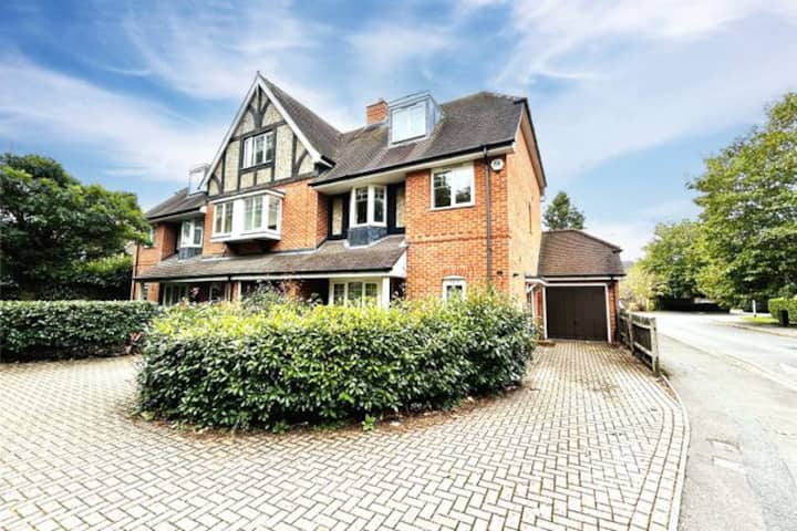 Cosy House 3 Rooms Available - Henley-on-Thames