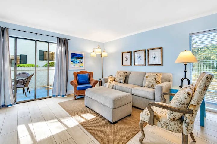 Wonderful Sun-filled Retreat W Generous Patio, Poo - Hilton Head Island, SC