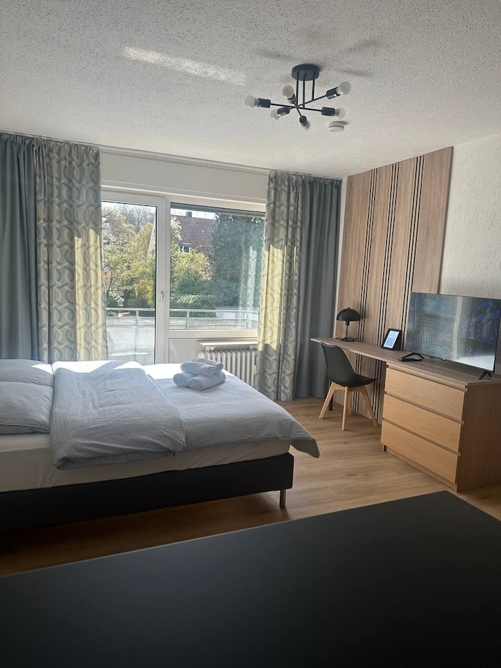 Stilvolles Studio Mit Balkon & Arbeitsplatz - Essen