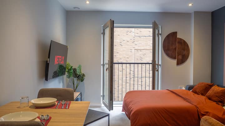 Modern Retreat | Parking+gym |Mins To City Centre - Manchester
