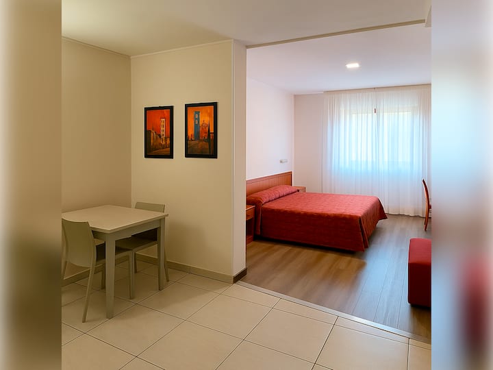 Apartment Near A Church, With Kitchen And Bathroom - Gargano