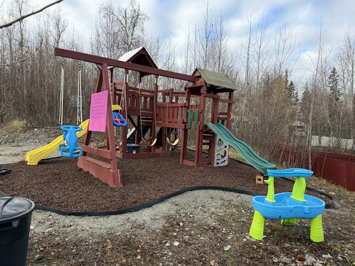 Cozy 3br W/ Fire Pit + Pet Friendly - Wasilla