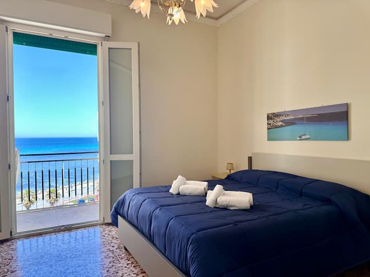 Vista Azzurra: Appartamento Panoramico Sul Mare - Trapani