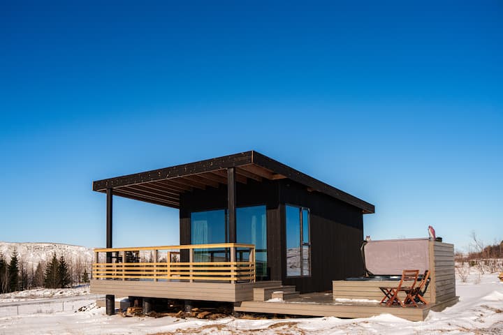 Cozy Cabin With A Private Hot Tub - Islande