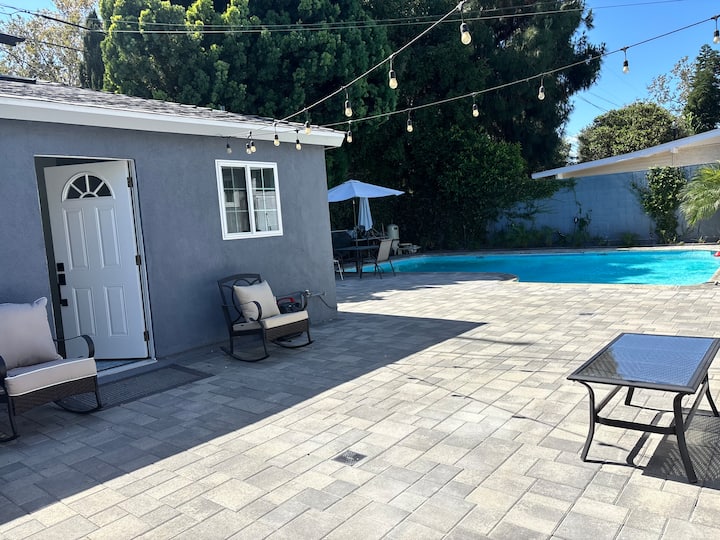 Guess House In Oc - Orange, CA