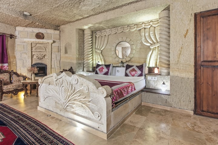 Ortahisar’da 5 Oda | 3 Jakuzili Villa - Cappadocia