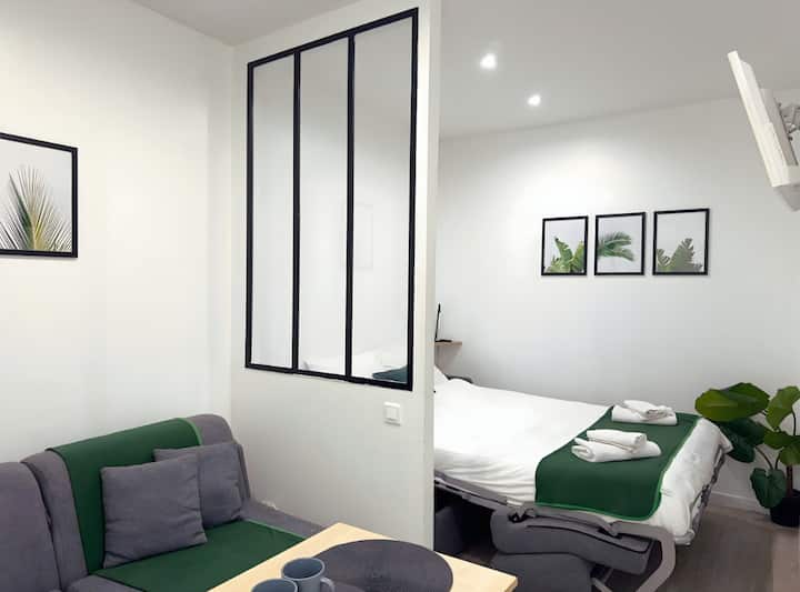 Le Bijou Des Champs-élysées Studio Design & Calme - Paris 17e Arrondissement