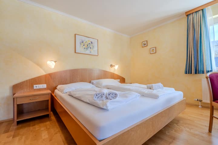 Self-check-in / Near Hallstatt / Cozy Room - Bad Goisern