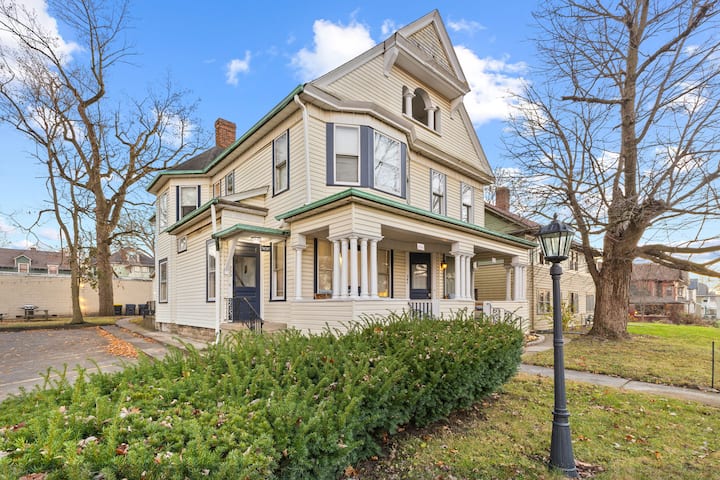 The Loft | Boutique Stay In Downtown Anderson - Pendleton, IN