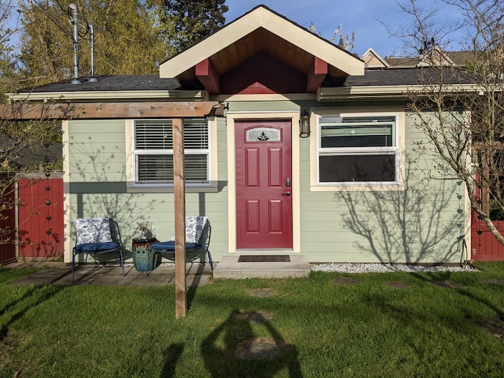 Roses House - Chemainus