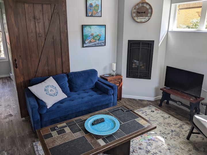 Roses House - Chemainus
