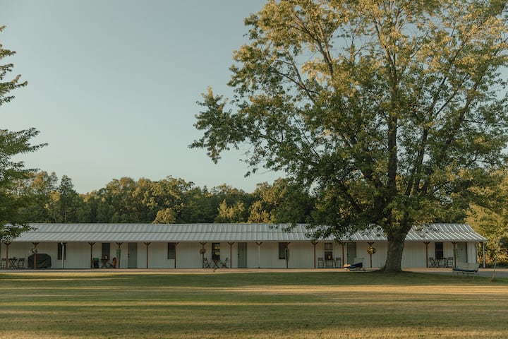 Snug Harbor Inn | Milkweed Suite | Near Lake Mi - Muskegon, MI