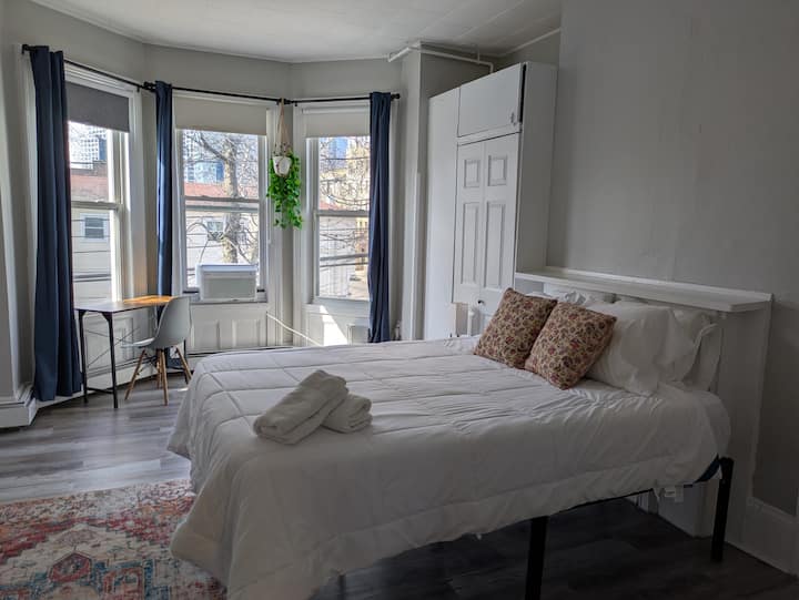 Two Plus Bedrooms In Hilltop, 25 Min To Nyc - Brooklyn, NY
