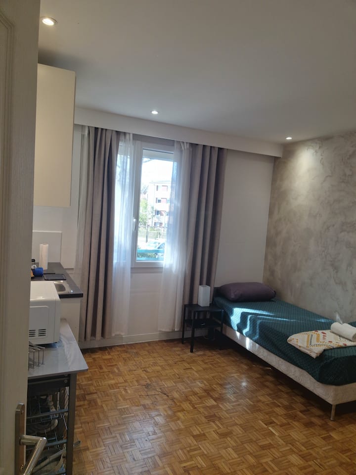 Petit Studio Dans Une Colocation à 10mn De Paris - Clamart