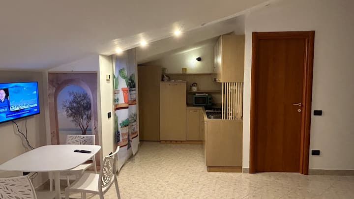 Mansarda Ristrutturata  A Due Passi Dalle Spiagge - Pietra Ligure