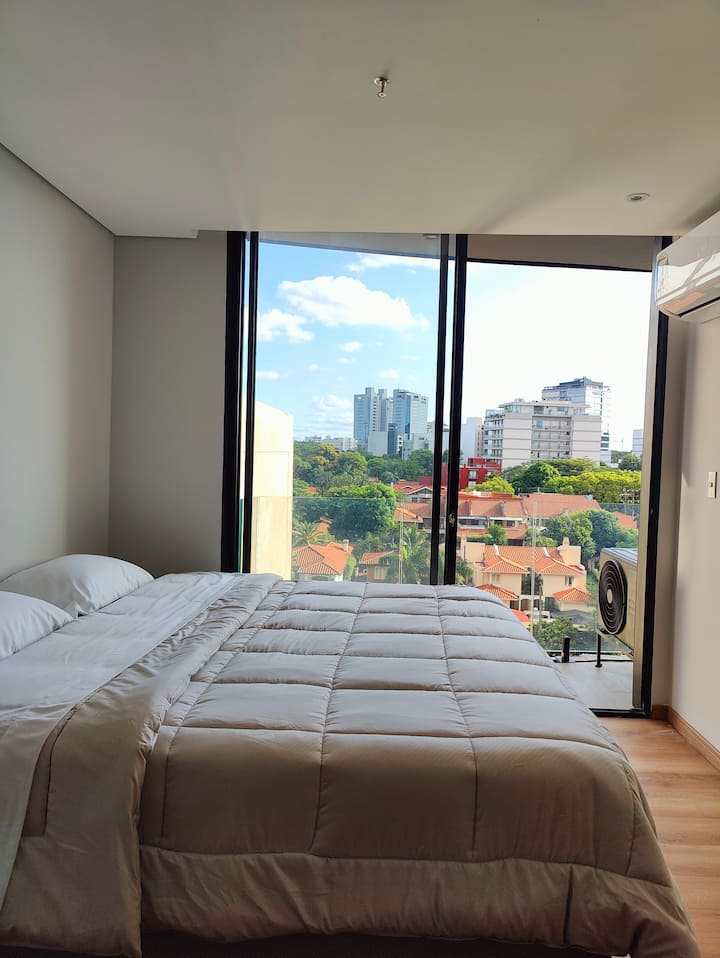 Modern Studio | King Bed + Wifi - Paraguay