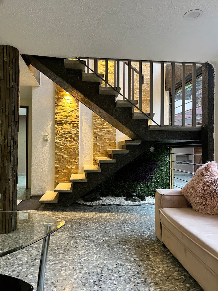 Casa Moderna Con Patio Privado Y Diseño úNico. - Mexico City