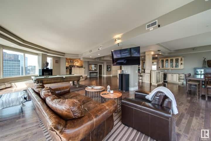 Penthouse At Liberty On Jasper - Edmonton