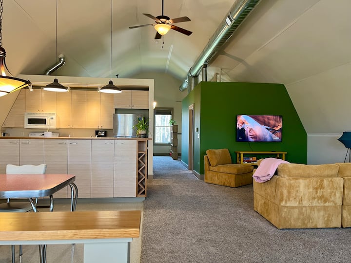 Barndominium In The Woods - Iowa City, IA