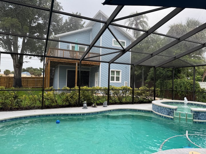 Treehouse R3: New 2-bedroom With Premium Kitchen - St. Petersburg, FL
