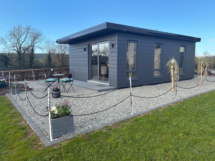 Heron's Rest Studio. - Macroom