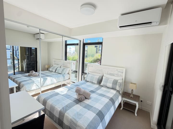 Stay Awhile Zetland - Rosebery