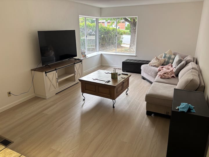 House Near Mclellan, Tech Companies, & Stanford! - Sunnyvale, CA