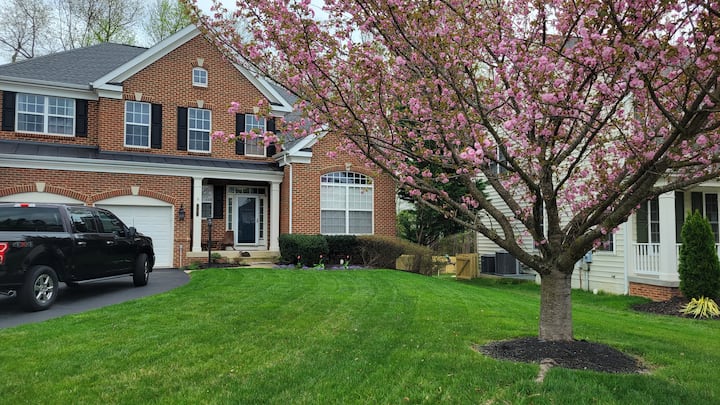 Spacious Family Getaway With Games - Manassas, VA