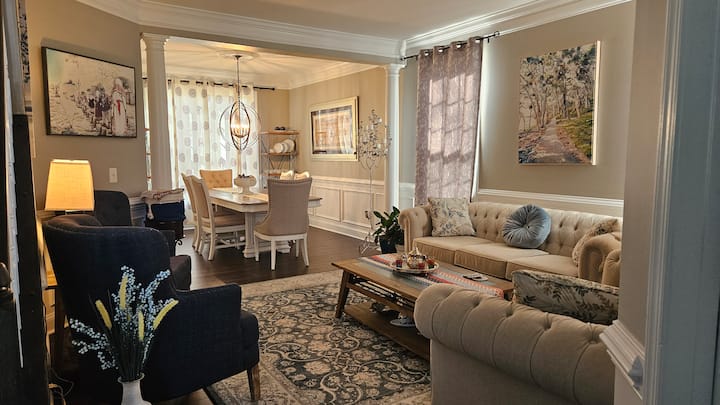 Stylish 4br Getaway | Near Dc, Shops & Dining - Manassas, VA