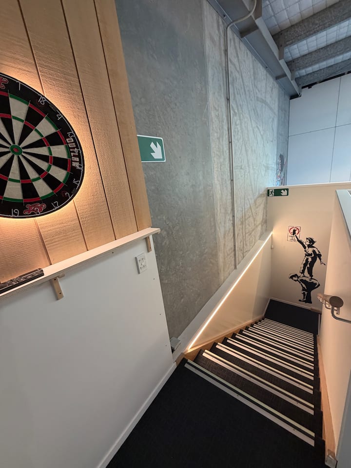 Stylish Industrial Loft Near The Airport - Rotorua