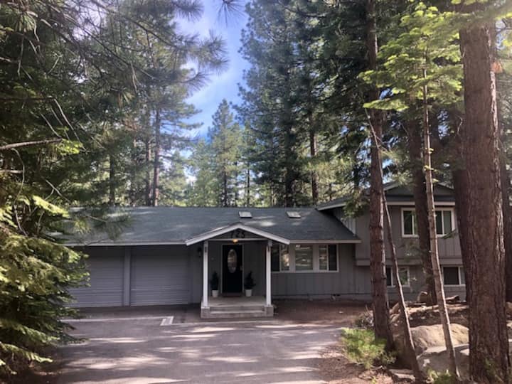 Upscale House 5 Bedrooms, 3 Baths. Wstr-21-0307 - Carson City, NV