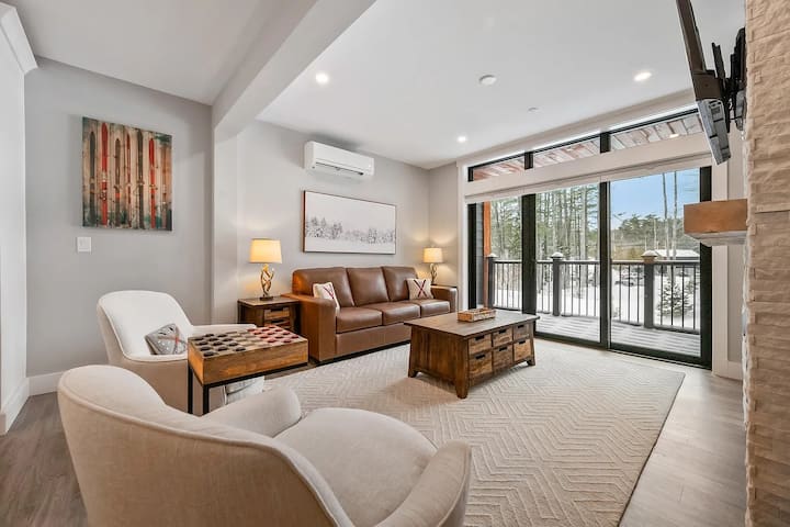 Ski-in Cranmore Condo | Fireplace & Pool/hot Tub - North Conway, NH
