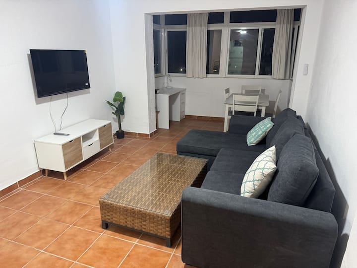 Apartamento Cómodo, 6 Personas, Cerca De La Playa - Sotogrande