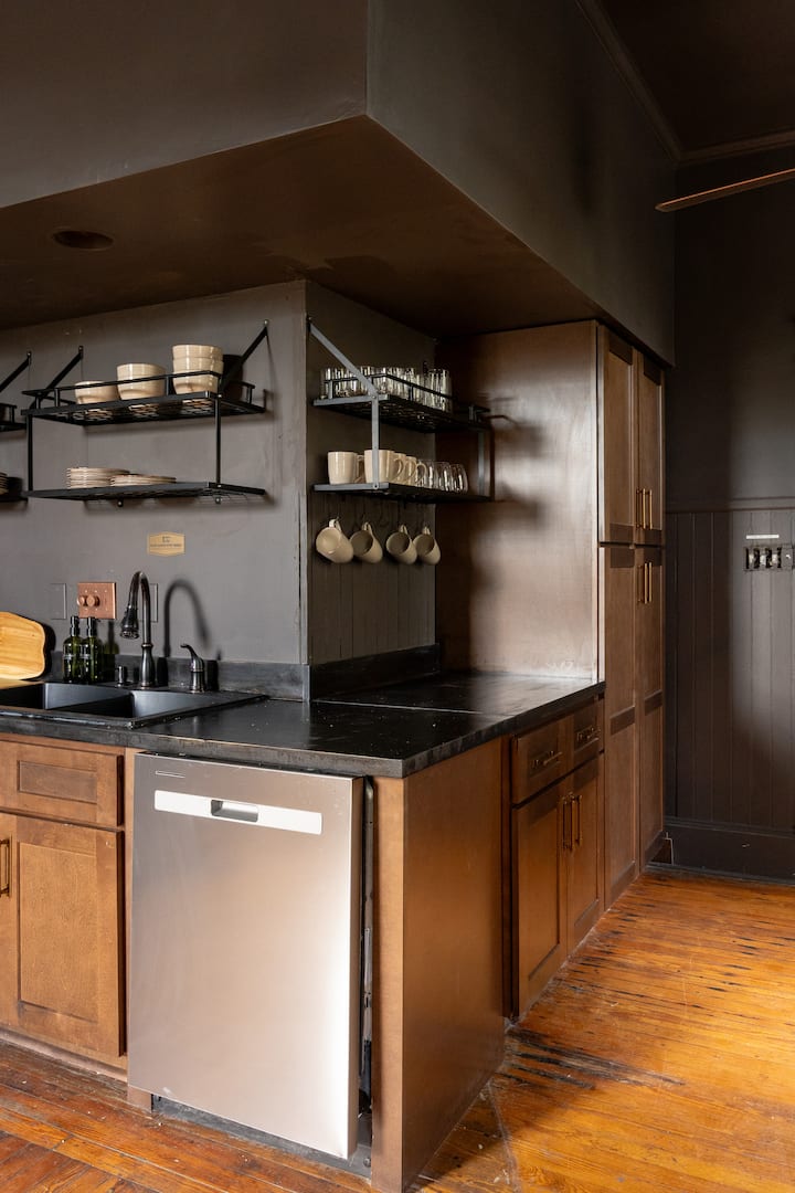 B&b, 5 Min To Downtown & Food, 17 Min To Post. - Fayetteville, NC