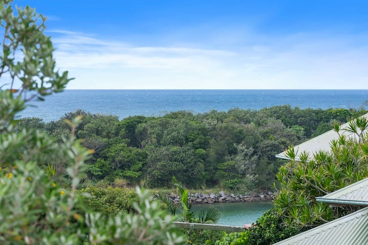 Solis Villas - Beachfront, Ev Charger & Lift - Pottsville