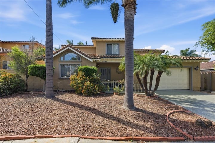 Extravagant Villa Near Beach & Hot Spots - Rancho Palos Verdes, CA