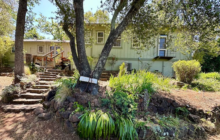 Charming 3br Cottage In The Heart Of Gold Country - Jackson Rancheria Casino Resort