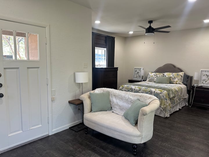 The Cottage On Elm Creek - Abilene, TX