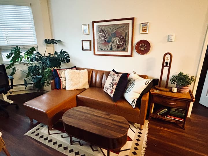 Sunlit Top-floor 1br W/ Pool View - San Francisco, CA