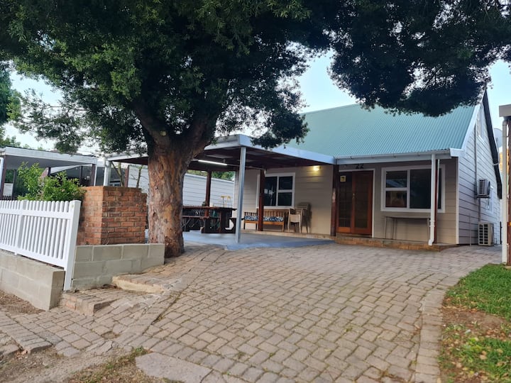 "Gem" Holiday Home - De Hollandsche Molen - Paarl