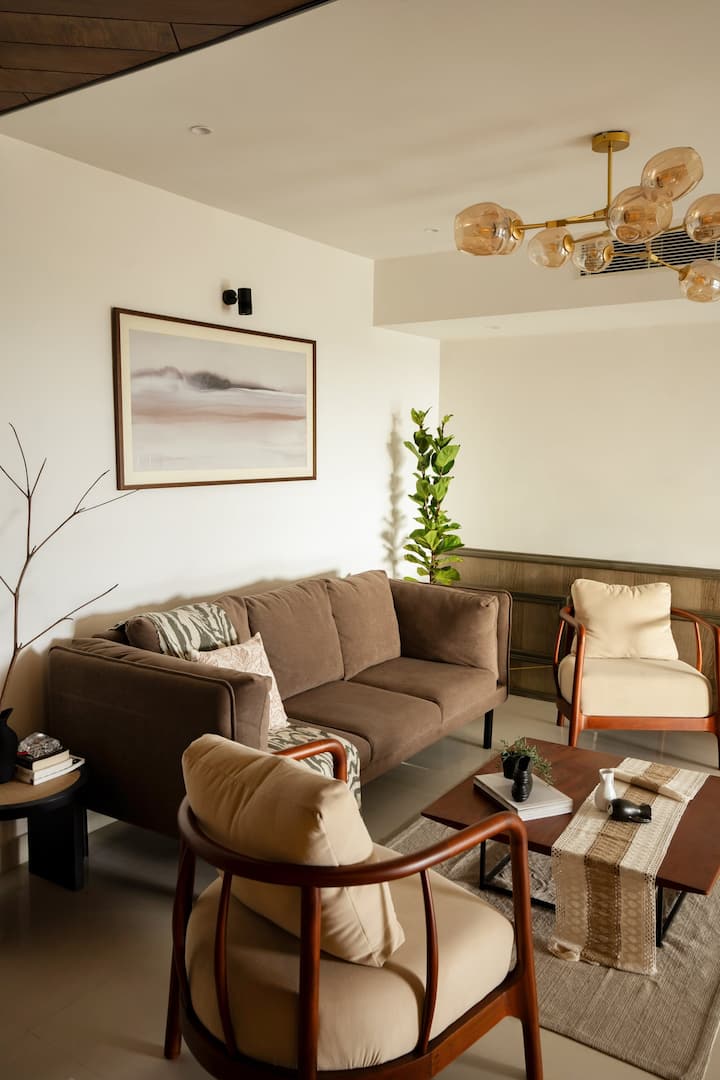 Sunlit Apartment | Cozy Balcony Escape | Thrissur - Thrissur